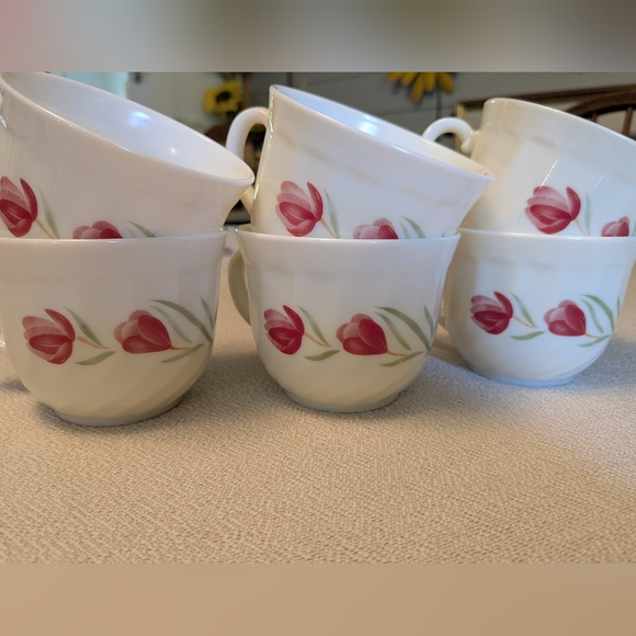 Arcopal | Dining | Arcopal Coffee Cups France Tea Mugs Pink Flower Opal ...